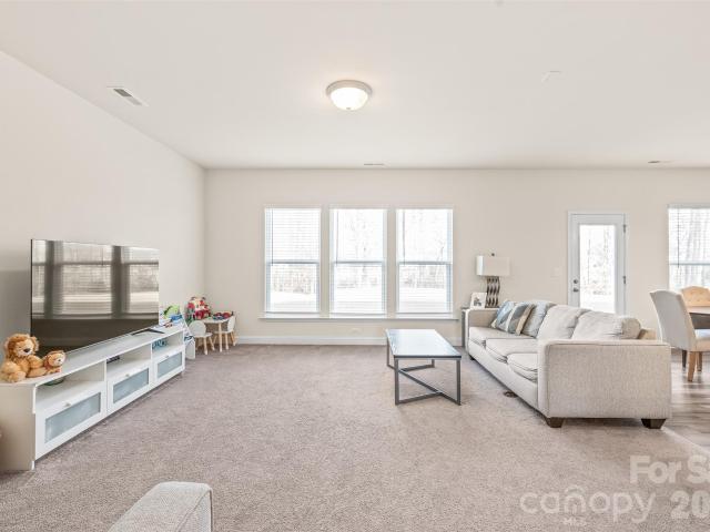 1043 Kalli Drive