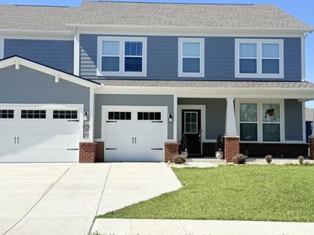 1043 Kendrick St, Greenwood, IN 46143