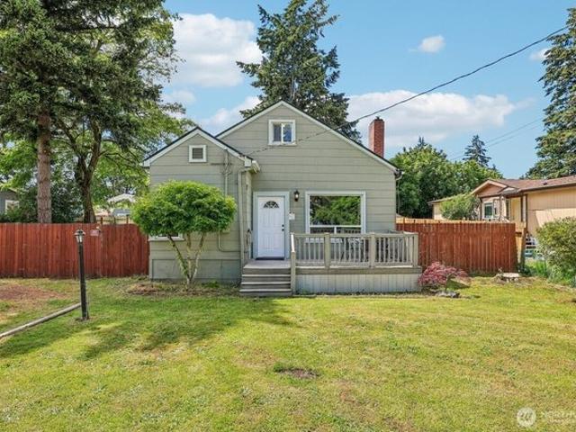 1043 th Avenue Ct S, Tacoma, WA 98444