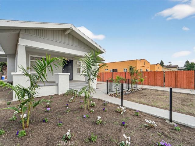 1043 W 95th Street