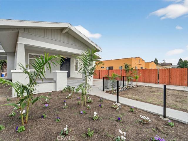 1043 W 95th Street