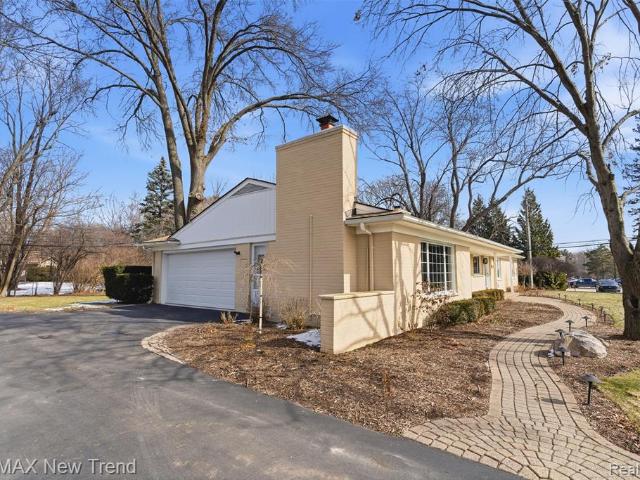 1043 Westview Road