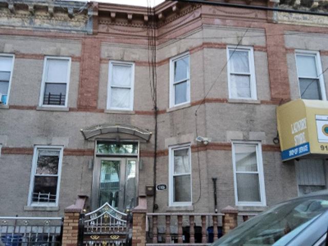 104th St