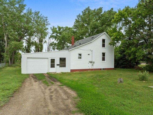 104 3rd St SW, Towner, ND 58788