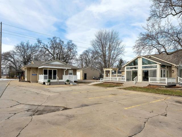 104 & 108 1st Street, West Des Moines, USA, IA