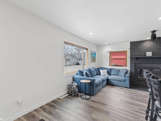 104 14th PL S