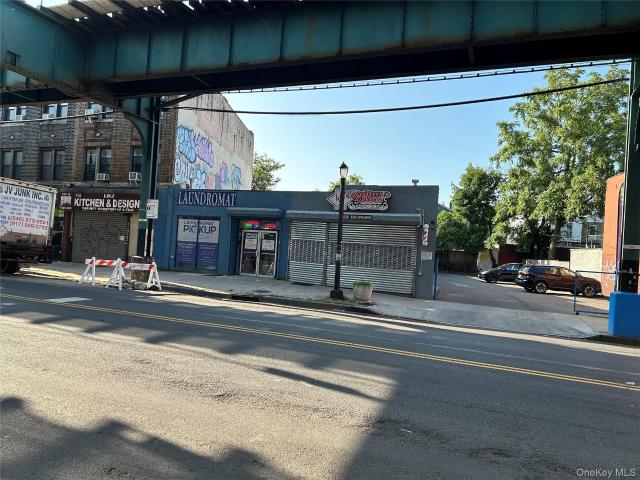 104 38 Jamaica Avenue