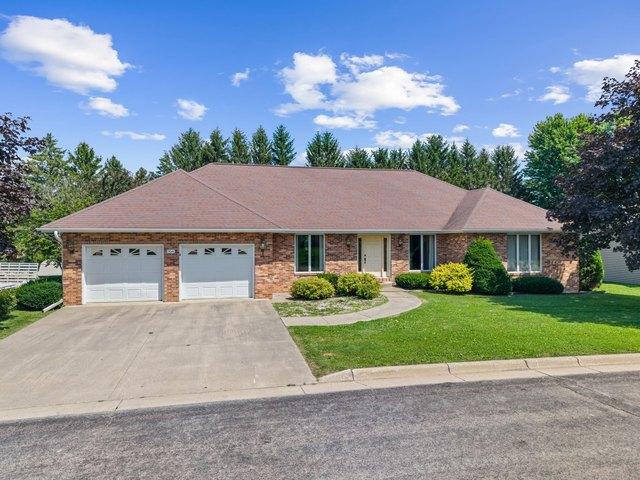 104 5th Ave NW, Spring Grove, MN 55974