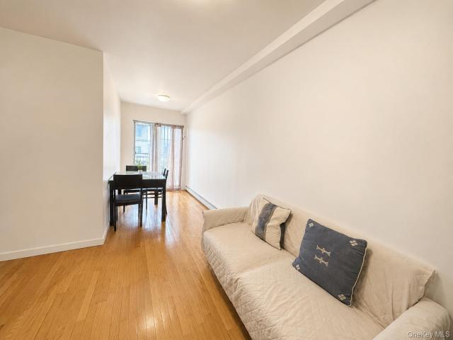 104 6 th Avenue 4A