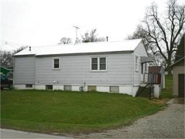 104 6th Ave, Sully, IA 50251