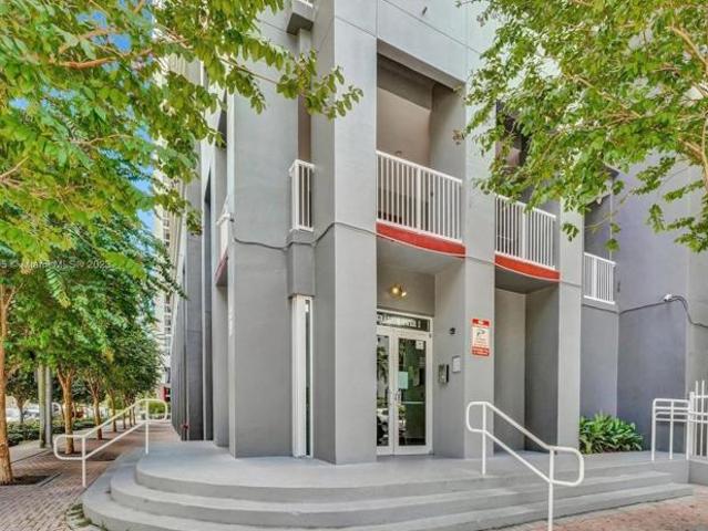104 9th St SW #206, Miami, FL 33130