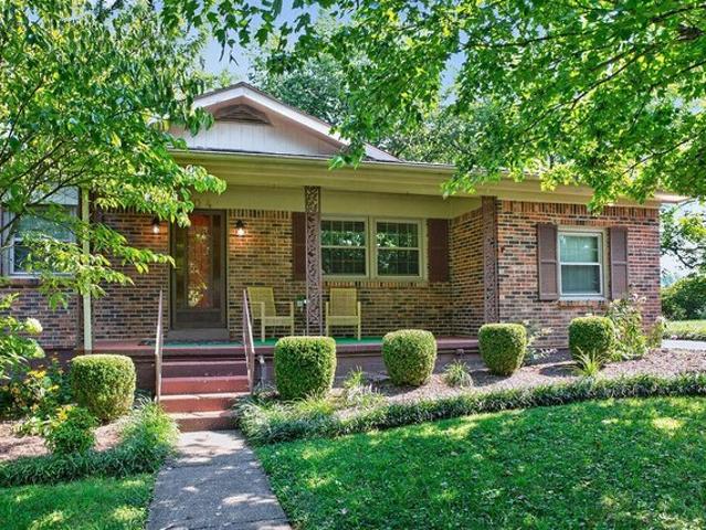 104 College St, Millersburg, KY 40348