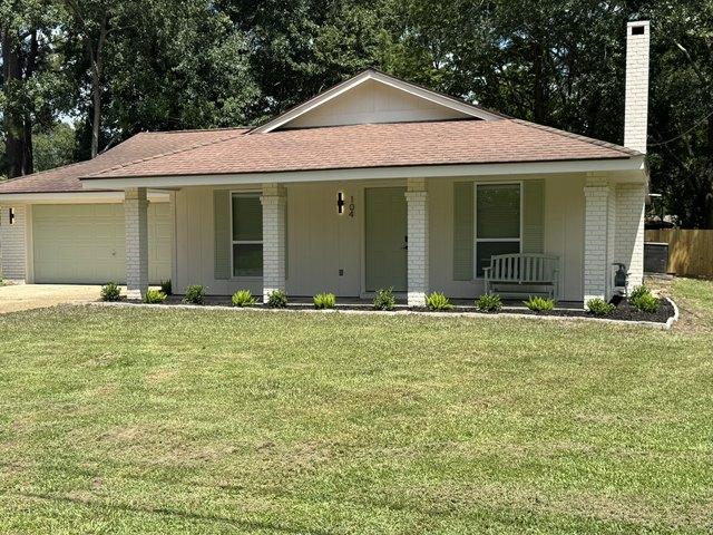 104 Comanche Dr, Hattiesburg, MS 39402