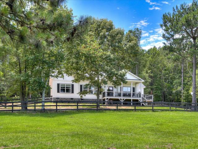 104 Cathedral Aisle Drive