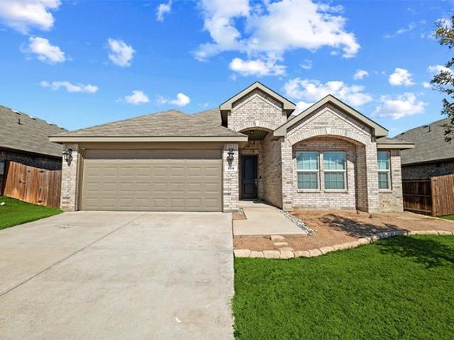 104 Cadyn Dr, Keene, TX 76059