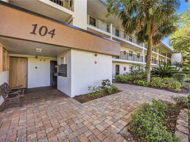104 Capri Isles Blvd, Unit 301, Venice, FL 34292 | MLS #N6143