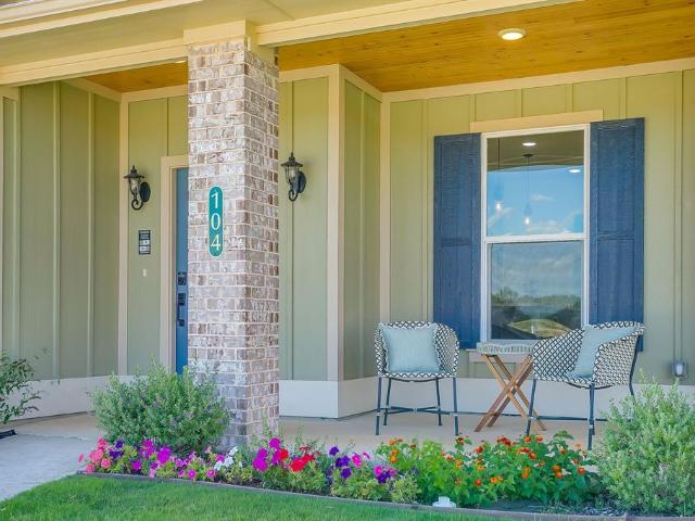 104 Cardinal Woods Court