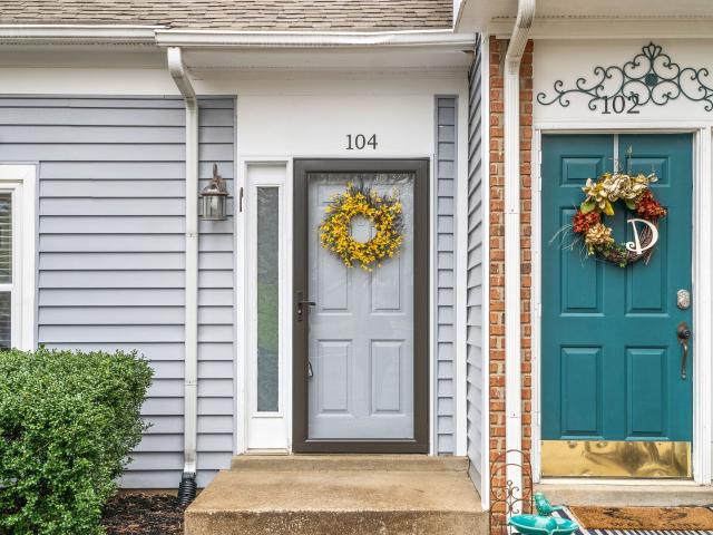 104 Carriage Pl