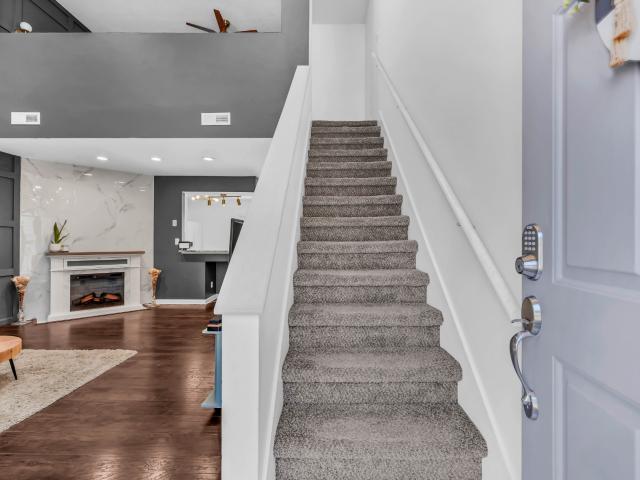 104 Carriage Pl