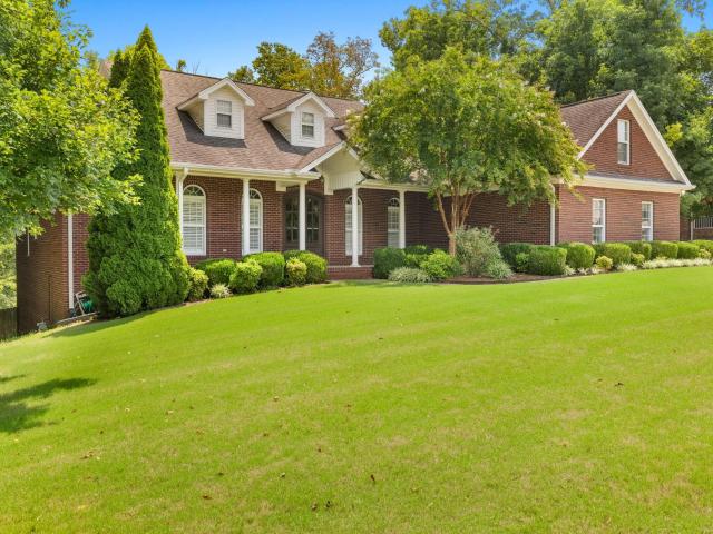104 Castlewood Ct