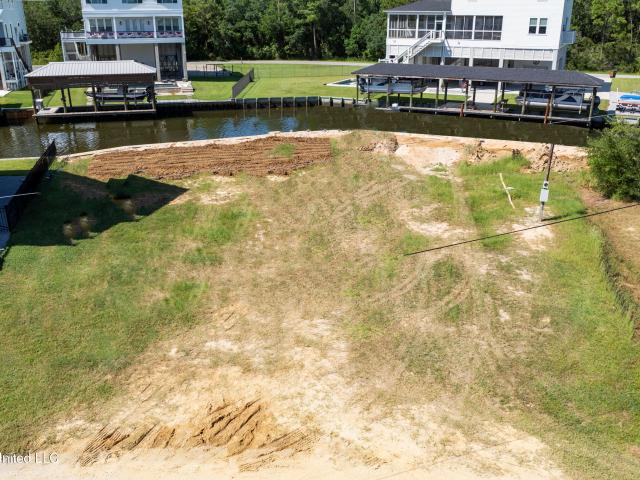 104 Cedarwood Point