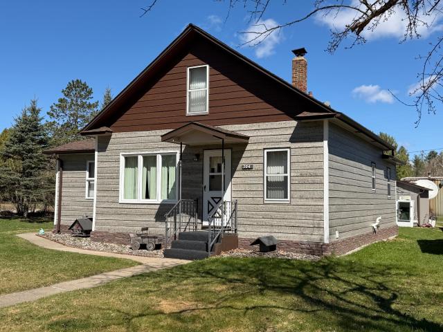 104 Cedar Street NE