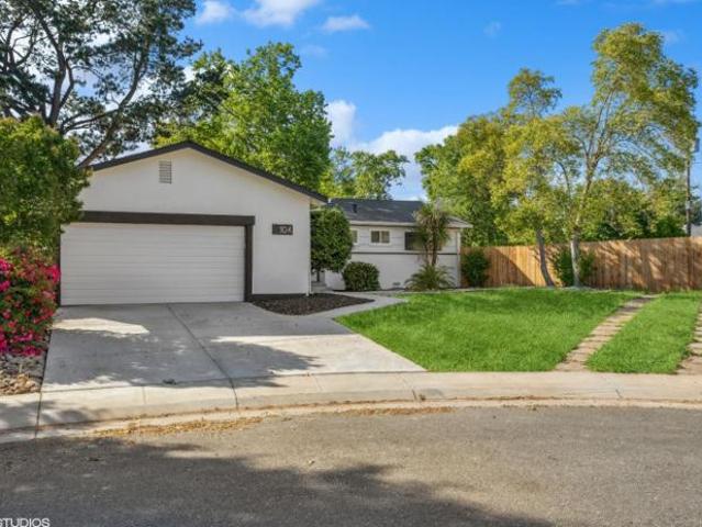 104 Ceres Ct, Folsom, CA 95630