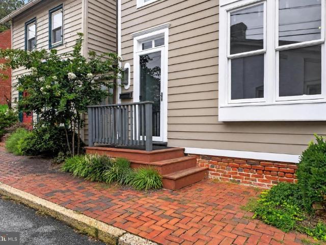 104 Church Alley