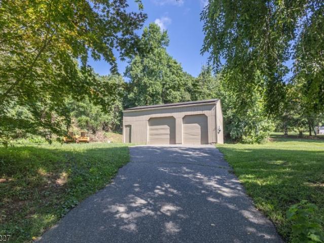 104 Church Rd