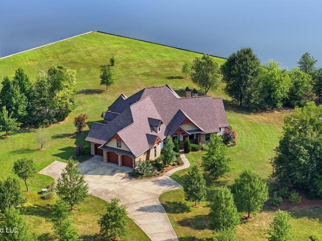 104 Chantry Lane