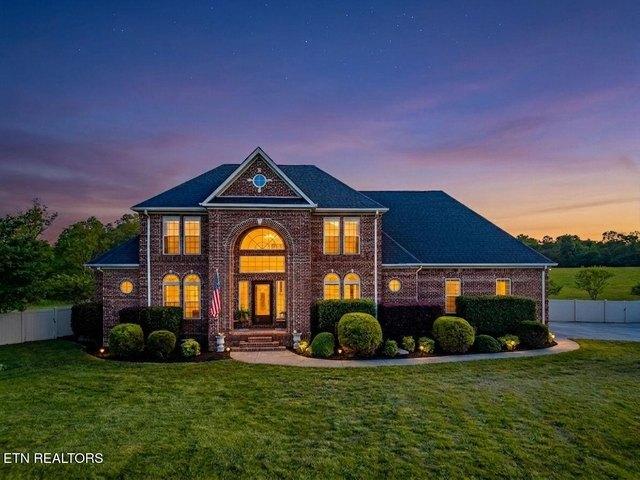 104 Charleston Pl, Madisonville, TN 37354