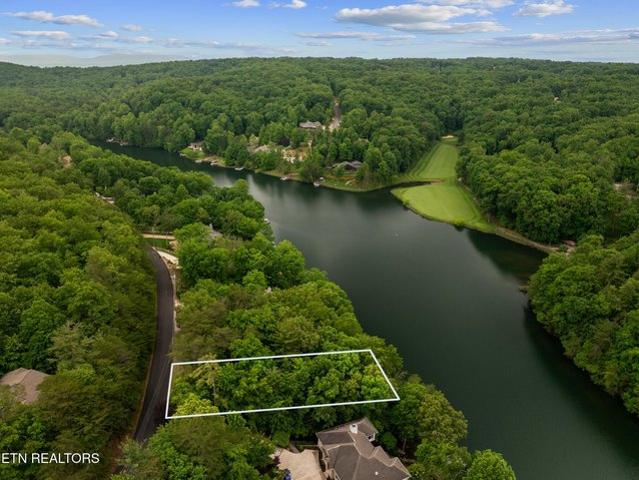 104 Chatham Ln, Fairfield Glade, TN 38558