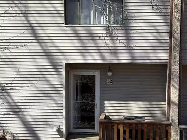 104 CHELSEA DR # 32, FAIRFIELD BAY, AR 72088 Duplex For Sale.
