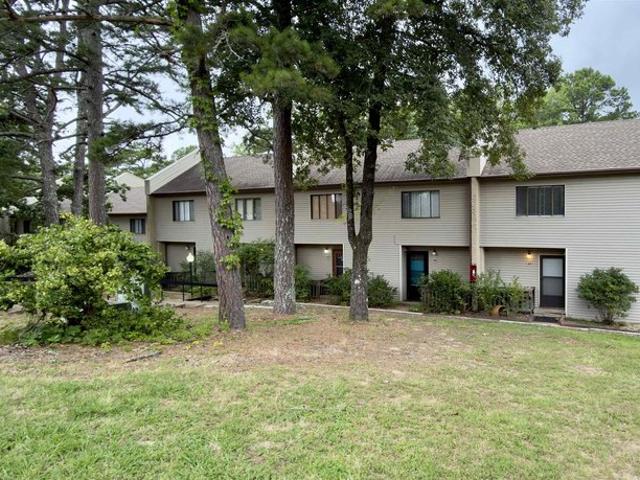 104 Chelsea Dr, Fairfield Bay, AR 72088