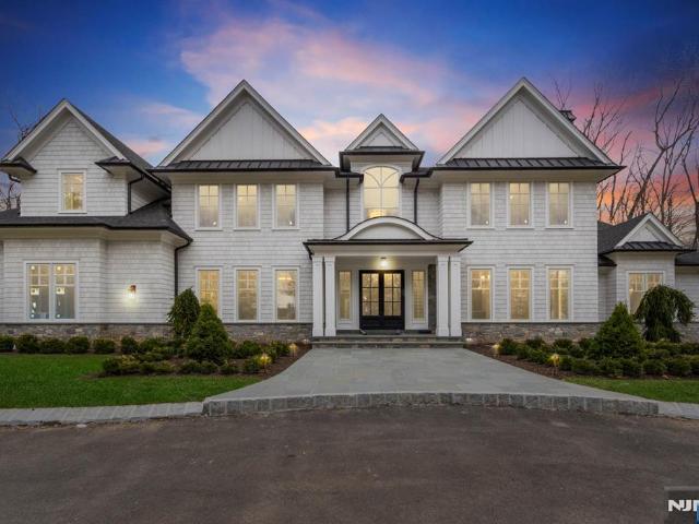 104 Chestnut Ridge