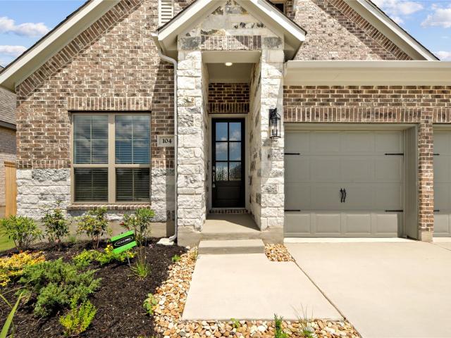 104 Chinaberry Bnd