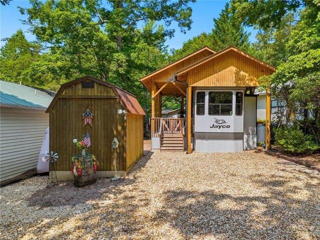 104 Cindy Pkwy, Cleveland, GA 30528