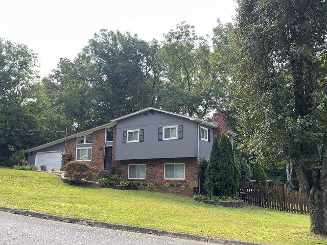 104 Clark Ln, Oak Ridge, TN 37830