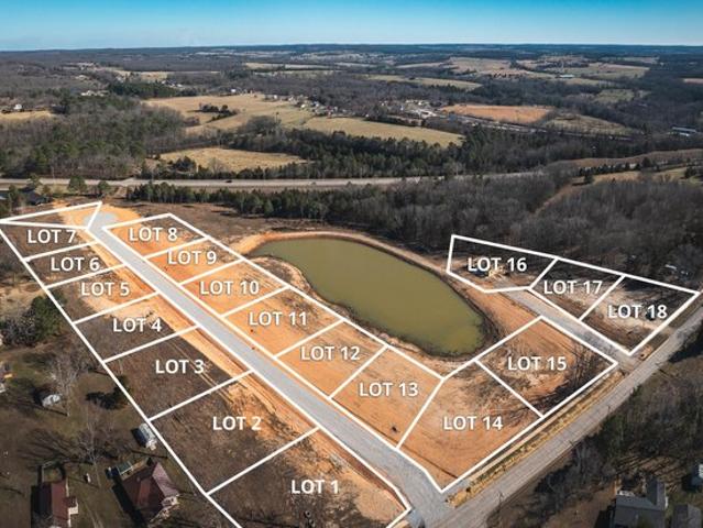 104 Clementine Ln, Houston, MO 65483