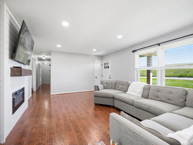 104 Crutcher Pike