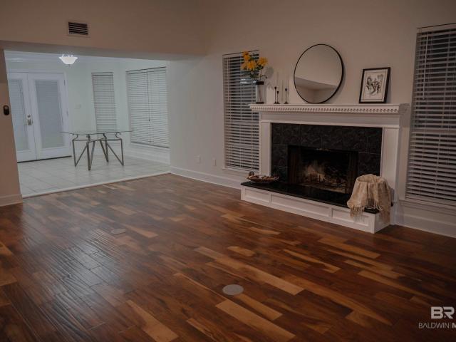 104 Crestview Circle