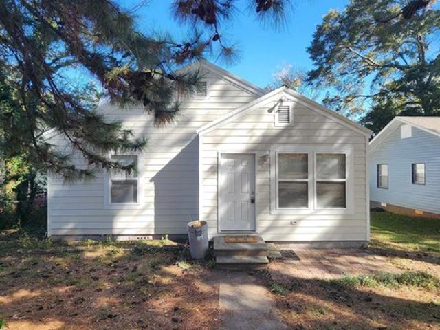 104 Cypress St, Hueytown, AL 35023