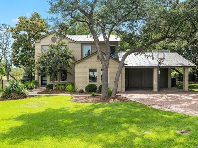 104 Arrowhead Ln, Boerne, TX 78006