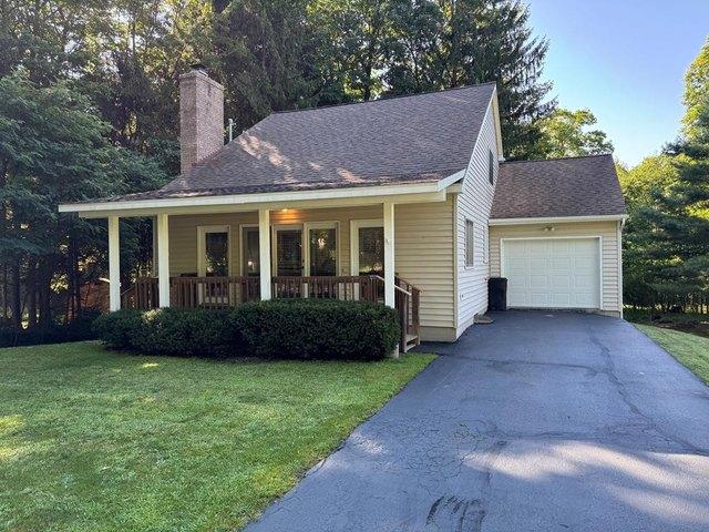104 Aspen Dr, Franklin, PA 16323