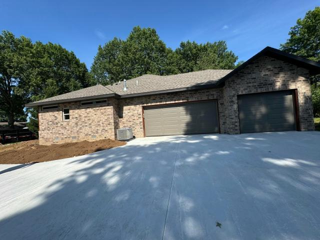 104 Aven Street
