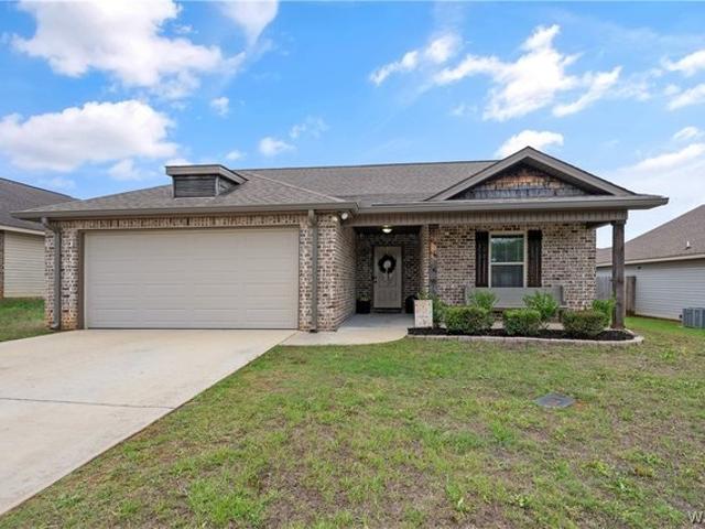 104 Azalea Ln, Moundville, AL 35474