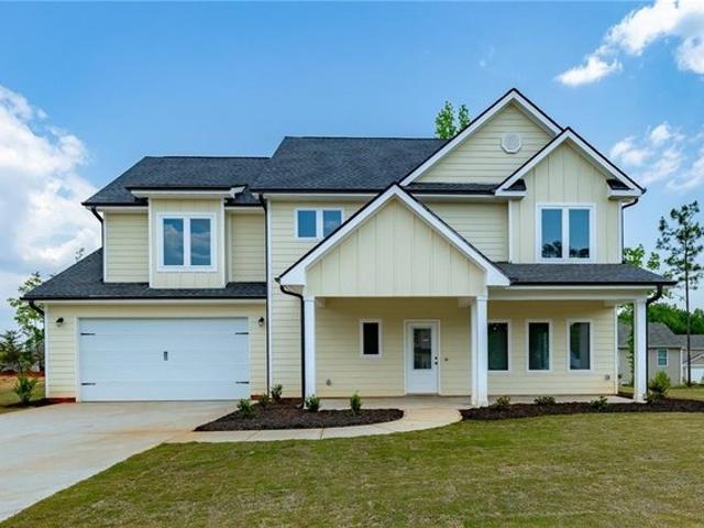 104 Boulder Dr, Toccoa, GA 30577