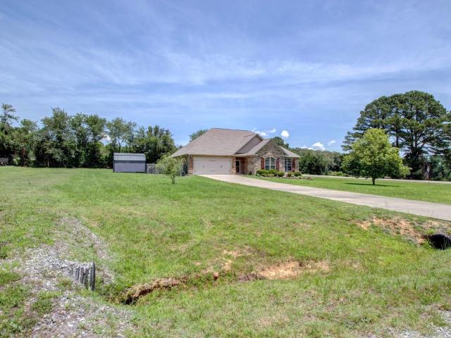 104 Bob White Cove