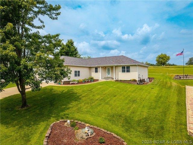 104 Bogey Ln, Laurie, MO 65037