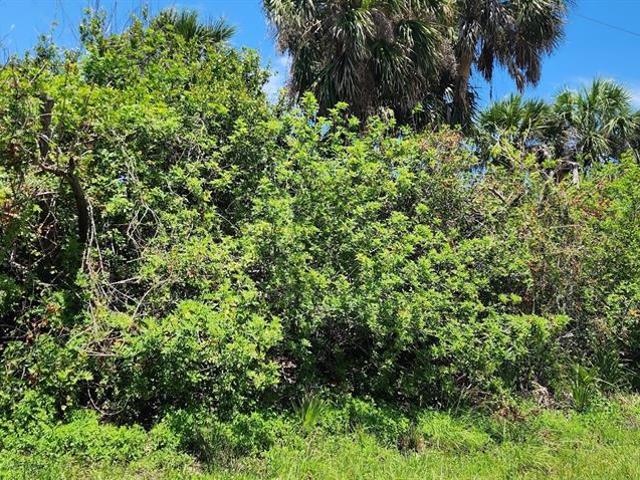 104 Bebb Ct, Rotonda West, FL 33947 | MLS #D6143 | Compass